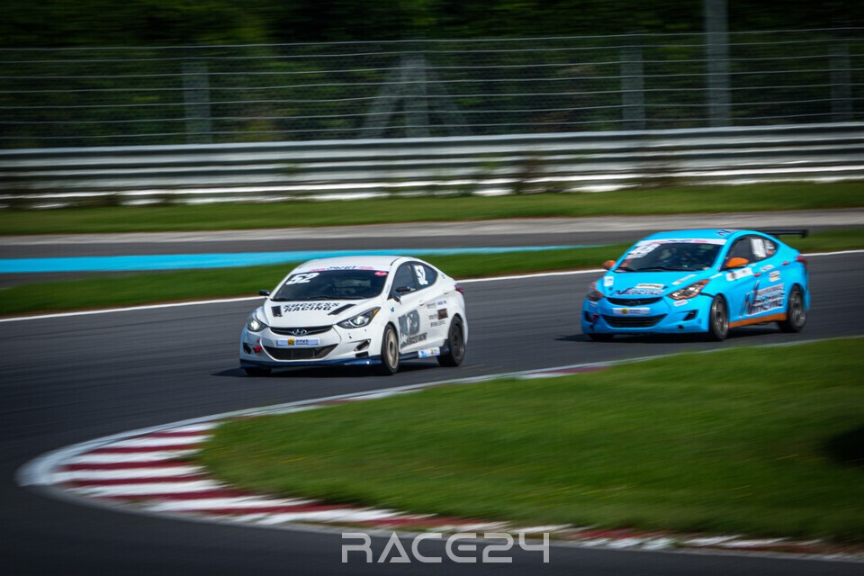 [포토] 속도와 집중, 결승전을 지배한 TC1600 머신들